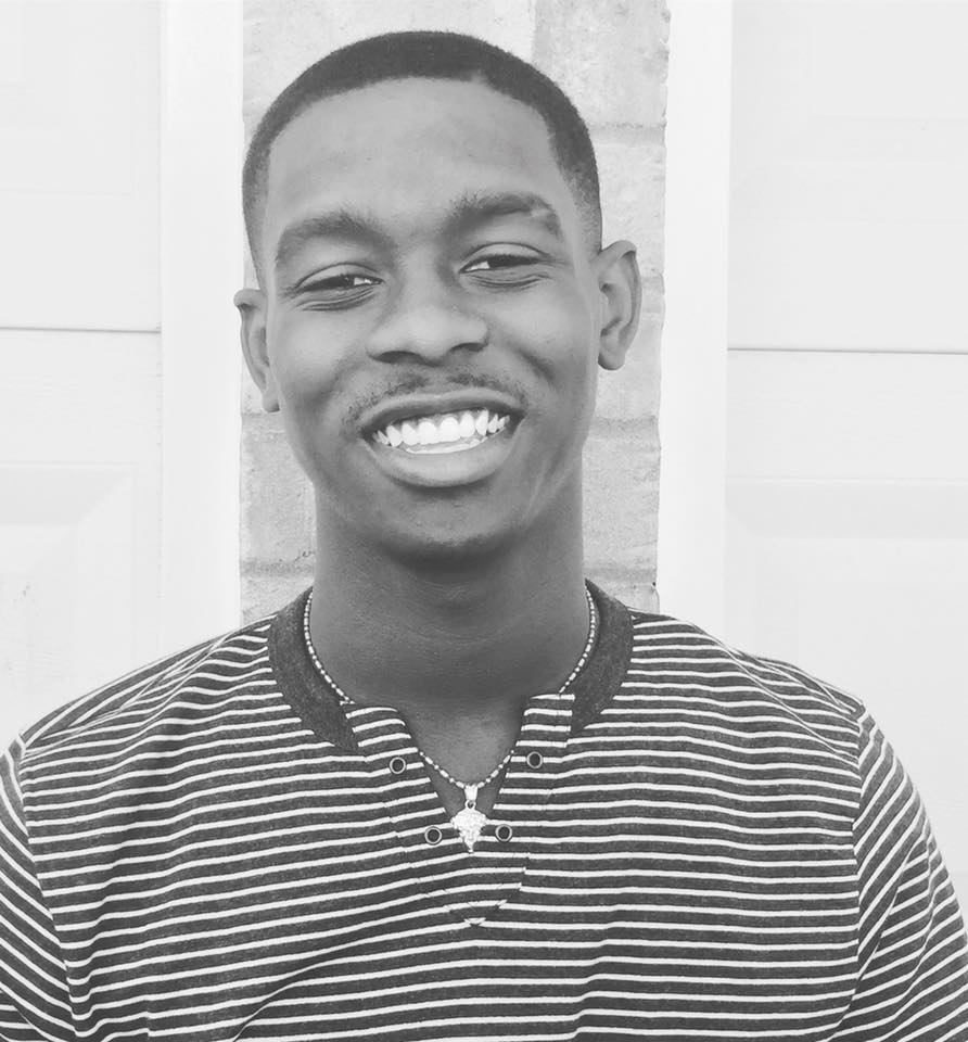 Leveraging Your Strengths with Derelle Roshell - Mike Michalowicz